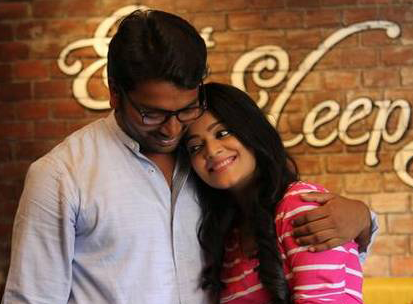 Ponapokkil Song Lyrics