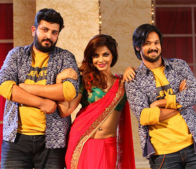 Macha Mogathukari Song Lyrics