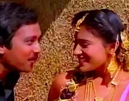 Oru Mantharapoo Song Lyrics