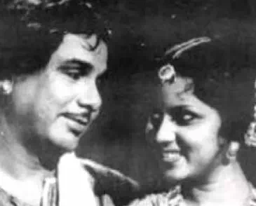 Poo Chendu Nee Song Lyrics