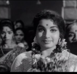 Thotta Idam Thulanga Song Lyrics - Muthu Chippi Film